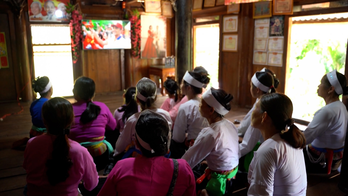 ĐHA NUÔR DA DING CA COONG ĐÀ NẴNG T'HƯỚC CHÔ OOY ĐẠI HỘI XIV ÂNG ĐẢNG ...