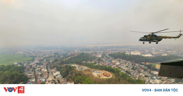 Ngắm thung lũng Mường Thanh từ trực thăng của Không quân Việt Nam ...