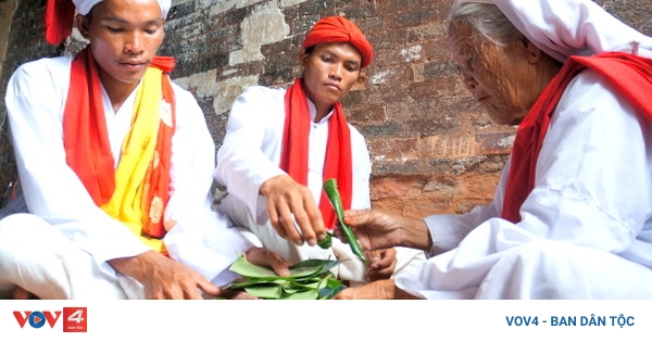 Nghi lễ vòng đời của người Chăm | VOV4.VOV.VN