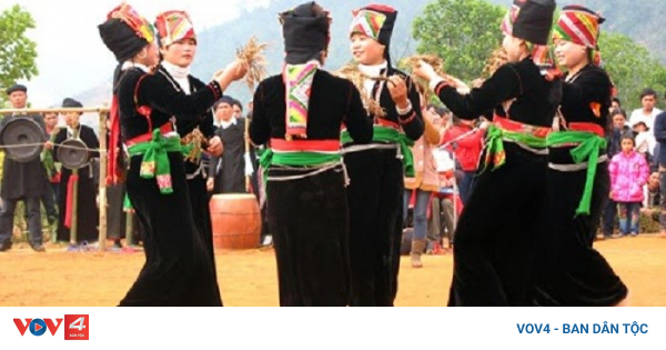 Lễ đặt tên của người Khơ mú | VOV4.VOV.VN