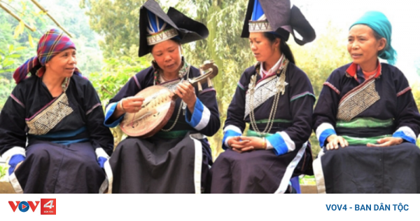 Độc đáo trang phục của người Pa Dí | VOV4.VOV.VN